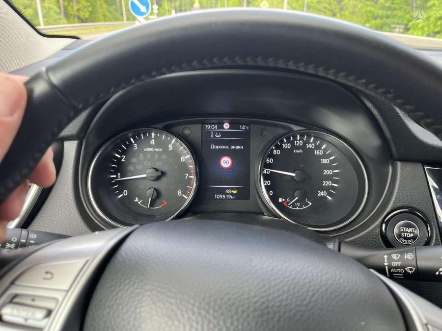 Melns Nissan Qashqai 2015 Viļņa, ar dzinēja tilpumu 1.20 L un nobraukumu 105 tūkst. km par 8150 €, foto 30 vietnē AUTOMOTO.COM.LV