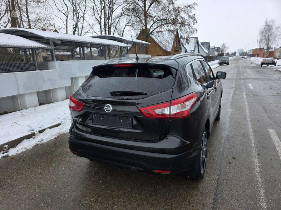 Melns Nissan Qashqai 2016 Marijampole, ar dzinēja tilpumu 1.46 L un nobraukumu 212 tūkst. km par 8990 €, foto 12 vietnē AUTOMOTO.COM.LV