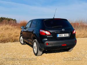 Melns Nissan Qashqai 2013 Tallina, ar dzinēja tilpumu 2.00 L un nobraukumu 127 tūkst. km par 6650 €, foto 5 vietnē AUTOMOTO.COM.LV