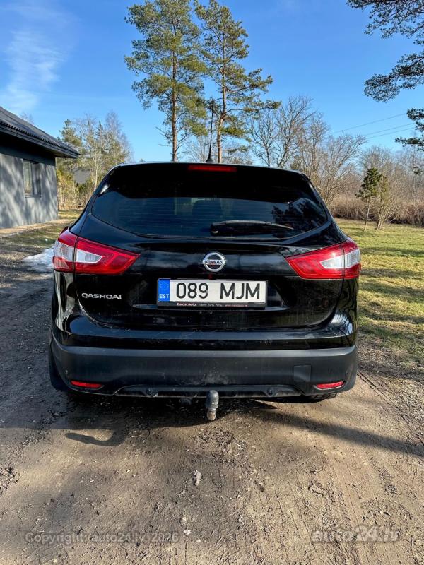 Melns Nissan Qashqai 2014 Tallina, ar dzinēja tilpumu 1.20 L un nobraukumu 170 tūkst. km par 6200 €, foto 5 vietnē AUTOMOTO.COM.LV
