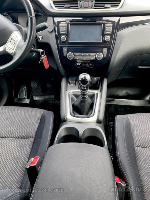 Melns Nissan Qashqai 2014 Tallina, ar dzinēja tilpumu 1.20 L un nobraukumu 170 tūkst. km par 6200 €, foto 9 vietnē AUTOMOTO.COM.LV