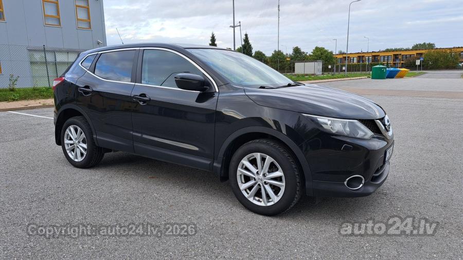 Black Nissan Qashqai 2015 in Tartu, with an engine capacity of 1.20 L and mileage of 108 thousand km for 7900 €, photo 3 on AUTOMOTO.COM.LV
