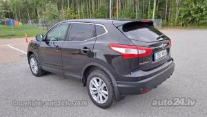 Black Nissan Qashqai 2015 in Tartu, with an engine capacity of 1.20 L and mileage of 108 thousand km for 7900 €, photo 6 on AUTOMOTO.COM.LV