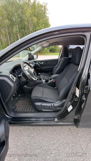 Black Nissan Qashqai 2015 in Tartu, with an engine capacity of 1.20 L and mileage of 108 thousand km for 7900 €, photo 9 on AUTOMOTO.COM.LV