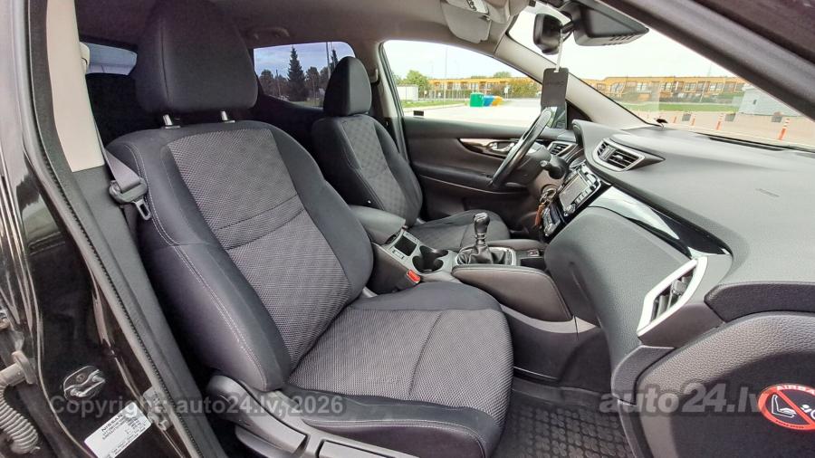 Black Nissan Qashqai 2015 in Tartu, with an engine capacity of 1.20 L and mileage of 108 thousand km for 7900 €, photo 11 on AUTOMOTO.COM.LV