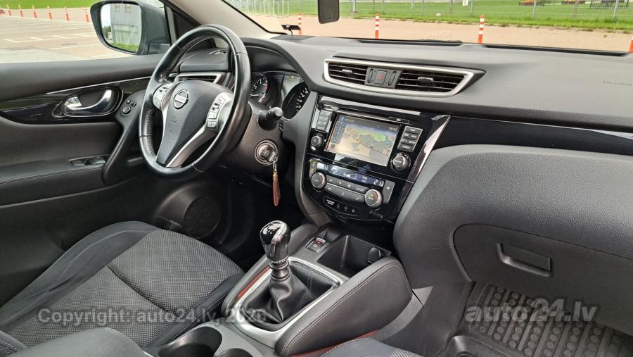 Black Nissan Qashqai 2015 in Tartu, with an engine capacity of 1.20 L and mileage of 108 thousand km for 7900 €, photo 12 on AUTOMOTO.COM.LV
