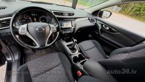 Black Nissan Qashqai 2015 in Tartu, with an engine capacity of 1.20 L and mileage of 108 thousand km for 7900 €, photo 13 on AUTOMOTO.COM.LV