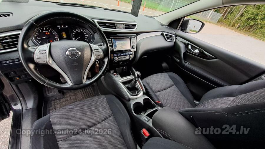 Black Nissan Qashqai 2015 in Tartu, with an engine capacity of 1.20 L and mileage of 108 thousand km for 7900 €, photo 13 on AUTOMOTO.COM.LV