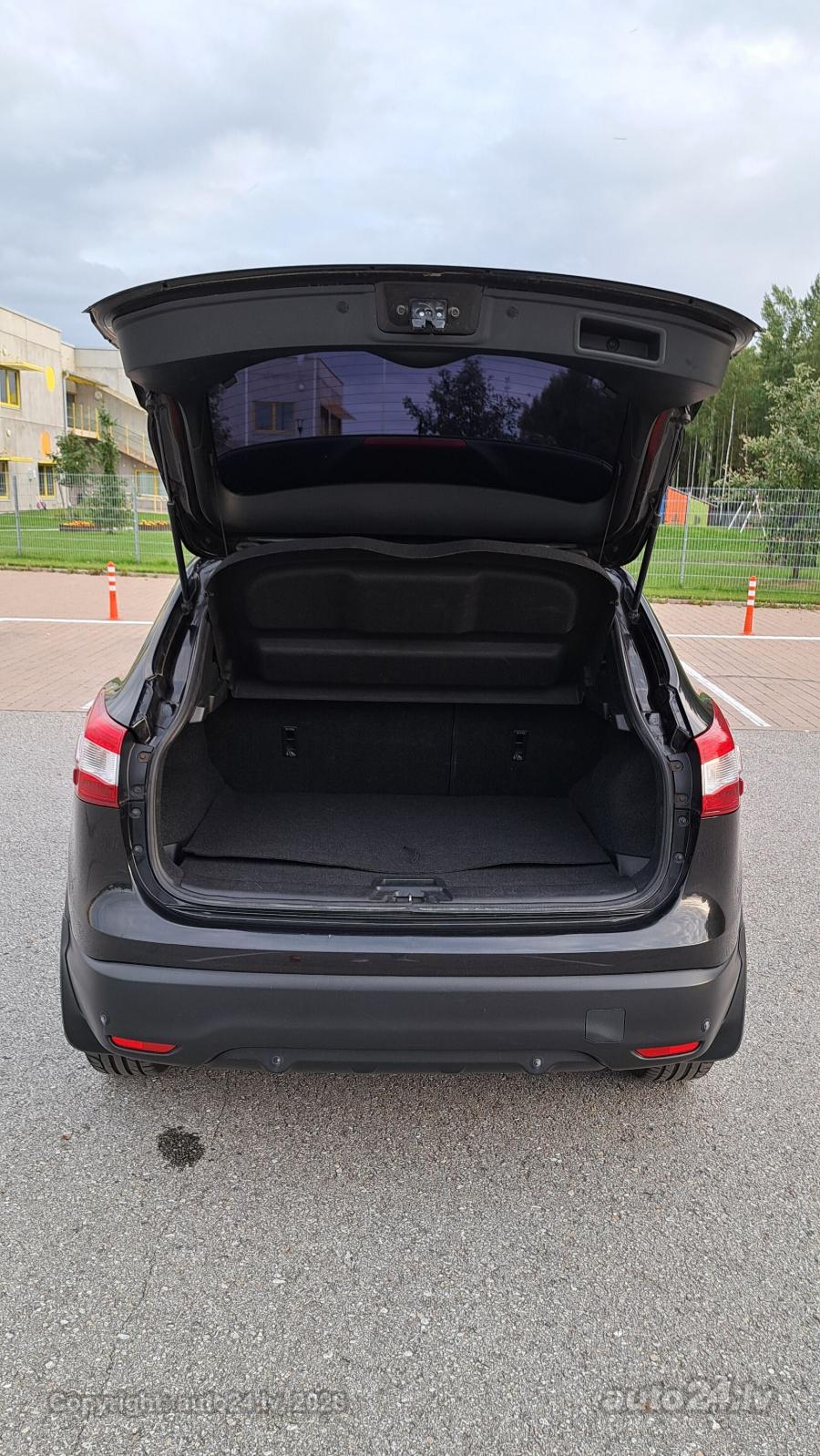 Black Nissan Qashqai 2015 in Tartu, with an engine capacity of 1.20 L and mileage of 108 thousand km for 7900 €, photo 23 on AUTOMOTO.COM.LV
