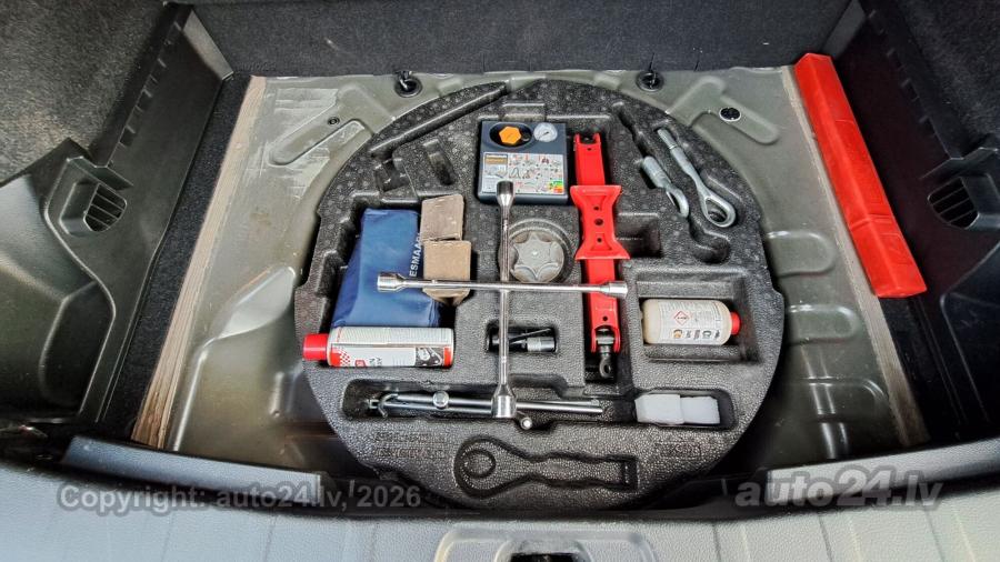 Black Nissan Qashqai 2015 in Tartu, with an engine capacity of 1.20 L and mileage of 108 thousand km for 7900 €, photo 24 on AUTOMOTO.COM.LV