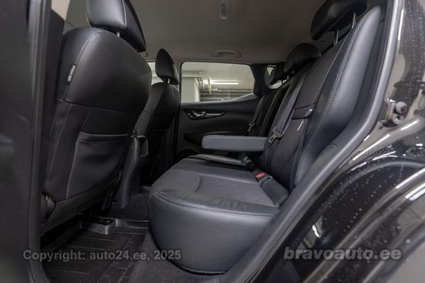 Melns Nissan Qashqai 2017 Tallina, ar dzinēja tilpumu 1.20 L un nobraukumu 109 tūkst. km par 10480 €, foto 11 vietnē AUTOMOTO.COM.LV