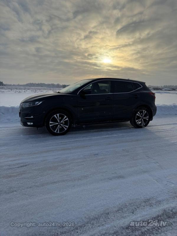 Black Nissan Qashqai 2017 in Tallinn, with an engine capacity of 1.20 L and mileage of 116 thousand km for 12000 €, photo 2 on AUTOMOTO.COM.LV