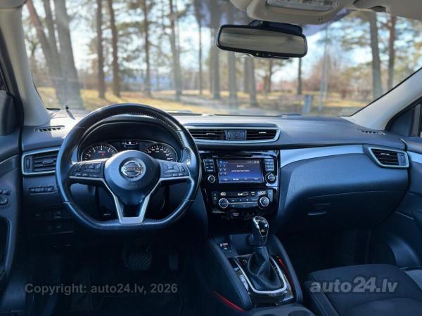 Black Nissan Qashqai 2017 in Tallinn, with an engine capacity of 1.20 L and mileage of 116 thousand km for 12000 €, photo 6 on AUTOMOTO.COM.LV