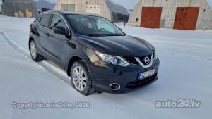 Black Nissan Qashqai 2017 in Tallinn, with an engine capacity of 1.20 L and mileage of 105 thousand km for 11500 €, photo 3 on AUTOMOTO.COM.LV