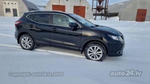 Black Nissan Qashqai 2017 in Tallinn, with an engine capacity of 1.20 L and mileage of 105 thousand km for 11500 €, photo 4 on AUTOMOTO.COM.LV