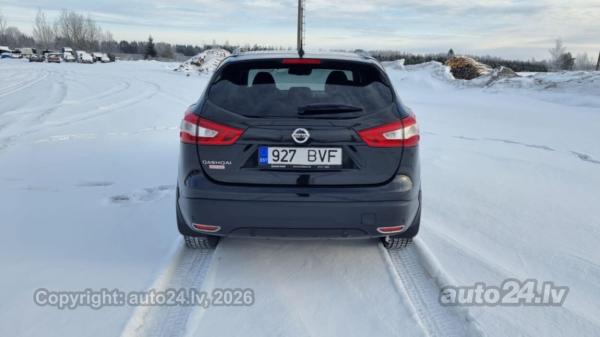 Black Nissan Qashqai 2017 in Tallinn, with an engine capacity of 1.20 L and mileage of 105 thousand km for 11500 €, photo 7 on AUTOMOTO.COM.LV