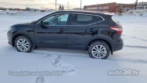 Black Nissan Qashqai 2017 in Tallinn, with an engine capacity of 1.20 L and mileage of 105 thousand km for 11500 €, photo 9 on AUTOMOTO.COM.LV