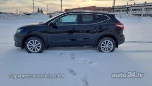 Black Nissan Qashqai 2017 in Tallinn, with an engine capacity of 1.20 L and mileage of 105 thousand km for 11500 €, photo 10 on AUTOMOTO.COM.LV
