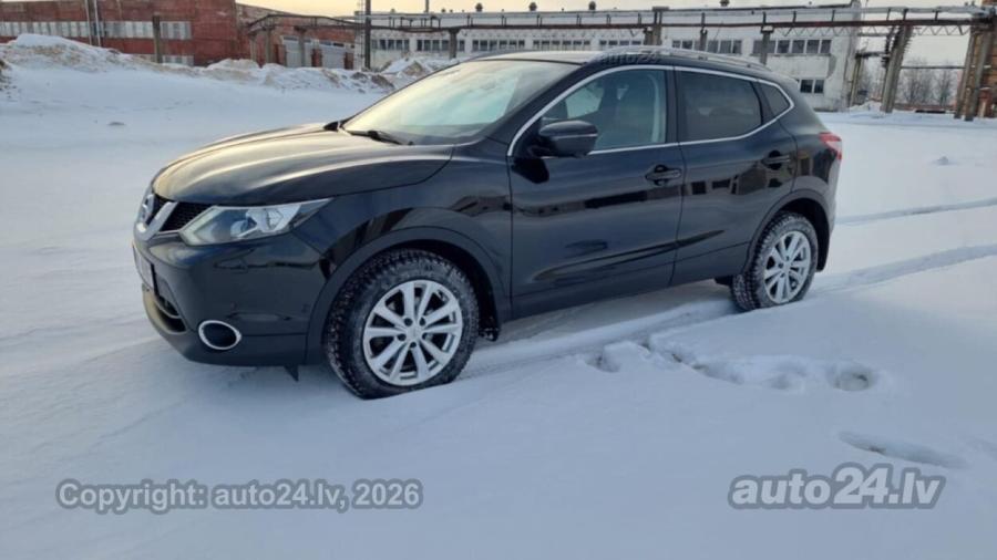 Black Nissan Qashqai 2017 in Tallinn, with an engine capacity of 1.20 L and mileage of 105 thousand km for 11500 €, photo 11 on AUTOMOTO.COM.LV