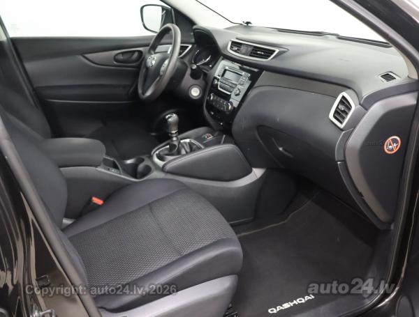 Melns Nissan Qashqai 2017 Tallina, ar dzinēja tilpumu 1.20 L un nobraukumu 101 tūkst. km par 8900 €, foto 8 vietnē AUTOMOTO.COM.LV