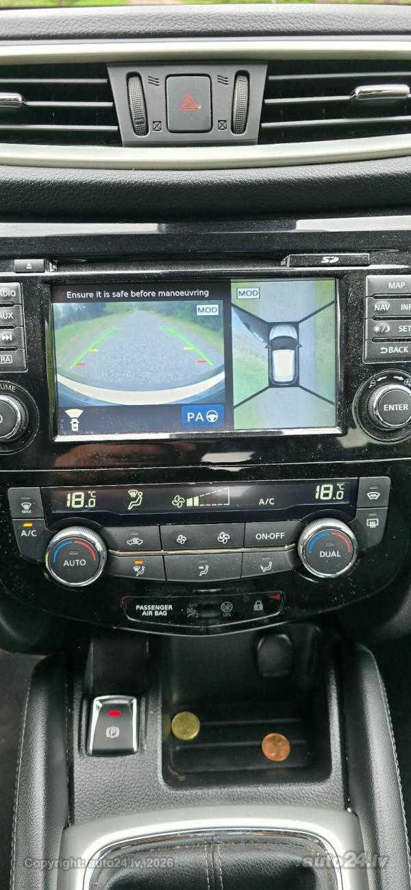 Black Nissan Qashqai 2017 in Tallinn, with an engine capacity of 1.60 L and mileage of 137 thousand km for 9999 €, photo 7 on AUTOMOTO.COM.LV