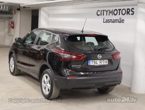 Black Nissan Qashqai 2020 in Tallinn, with an engine capacity of 1.30 L and mileage of 137 thousand km for 11900 €, photo 4 on AUTOMOTO.COM.LV