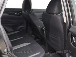 Black Nissan Qashqai 2020 in Tallinn, with an engine capacity of 1.30 L and mileage of 137 thousand km for 11900 €, photo 10 on AUTOMOTO.COM.LV