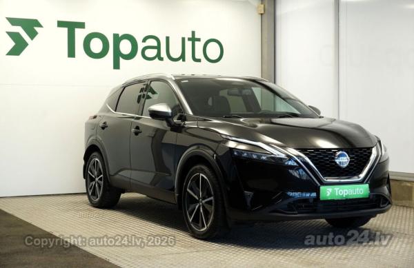 Black Nissan Qashqai 2021 in Tallinn, with an engine capacity of 1.30 L and mileage of 98 thousand km for 20900 €, photo 1 on AUTOMOTO.COM.LV