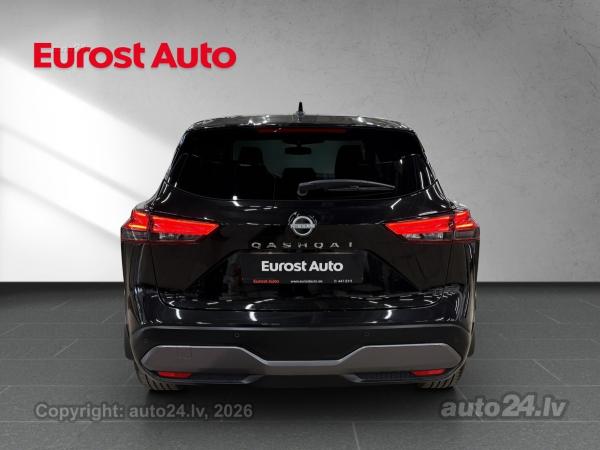 Melns Nissan Qashqai 2023 Tallina, ar dzinēja tilpumu 1.30 L un nobraukumu 19 tūkst. km par 26499 €, foto 4 vietnē AUTOMOTO.COM.LV