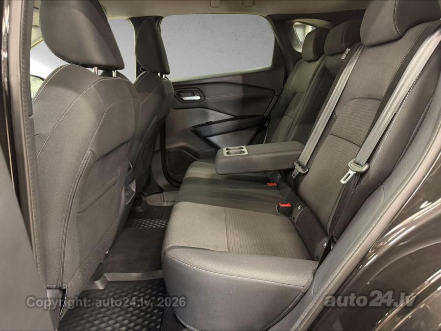 Black Nissan Qashqai 2023 in Tallinn, with an engine capacity of 1.30 L and mileage of 19 thousand km for 26499 €, photo 12 on AUTOMOTO.COM.LV