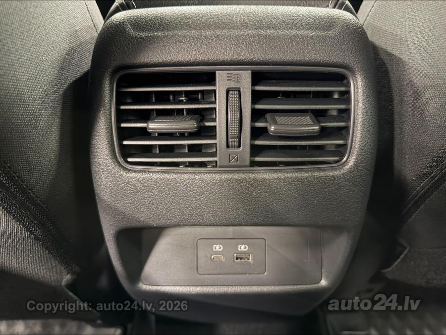 Black Nissan Qashqai 2023 in Tallinn, with an engine capacity of 1.30 L and mileage of 19 thousand km for 26499 €, photo 14 on AUTOMOTO.COM.LV