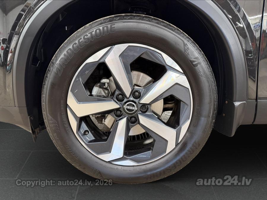 Black Nissan Qashqai 2023 in Tallinn, with an engine capacity of 1.30 L and mileage of 19 thousand km for 26499 €, photo 24 on AUTOMOTO.COM.LV