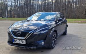 Black Nissan Qashqai 2023 in Riga, with an engine capacity of 1.00 L and mileage of 37 thousand km for 26900 €, photo  on AUTOMOTO.COM.LV