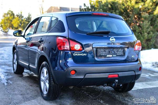 Blue Nissan Qashqai 2007 in Kretinga, with an engine capacity of 2.00 L and mileage of 238 thousand km for 3999 €, photo 5 on AUTOMOTO.COM.LV