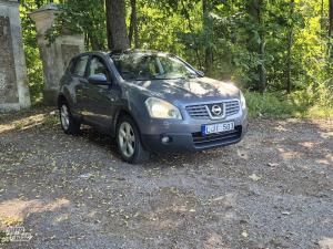 Blue Nissan Qashqai 2007 in Vilnius, with an engine capacity of 2.00 L and mileage of 288 thousand km for 3300 €, photo 3 on AUTOMOTO.COM.LV