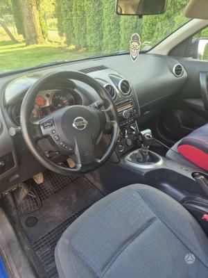 Blue Nissan Qashqai 2007 in Alytus, with an engine capacity of 1.46 L and mileage of 230 thousand km for 2600 €, photo 6 on AUTOMOTO.COM.LV