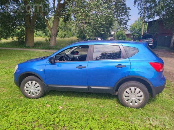 Blue Nissan Qashqai 2007 in Liepaja, with an engine capacity of 1.60 L and mileage of 347 thousand km for 2600 €, photo 8 on AUTOMOTO.COM.LV