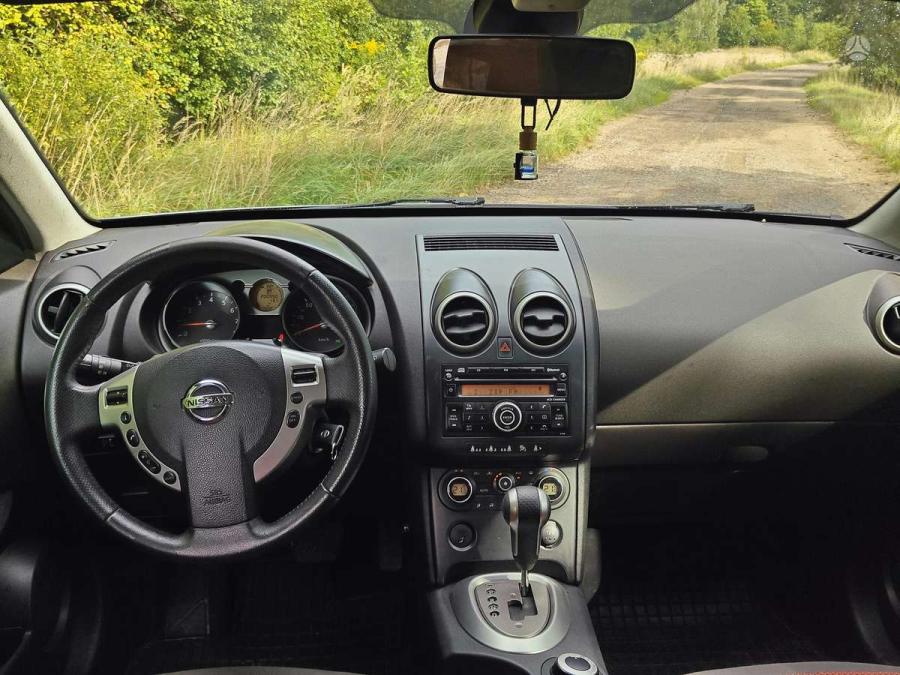 Zils Nissan Qashqai 2007 Viļņa, ar dzinēja tilpumu 2.00 L un nobraukumu 200 tūkst. km par 3850 €, foto 13 vietnē AUTOMOTO.COM.LV