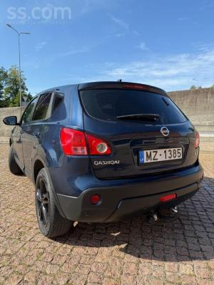 Blue Nissan Qashqai 2007 in Liepaja, with an engine capacity of 1.50 L and mileage of 250 thousand km for 3200 €, photo 3 on AUTOMOTO.COM.LV