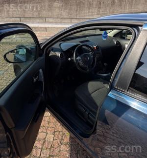 Blue Nissan Qashqai 2007 in Liepaja, with an engine capacity of 1.50 L and mileage of 250 thousand km for 3200 €, photo 5 on AUTOMOTO.COM.LV