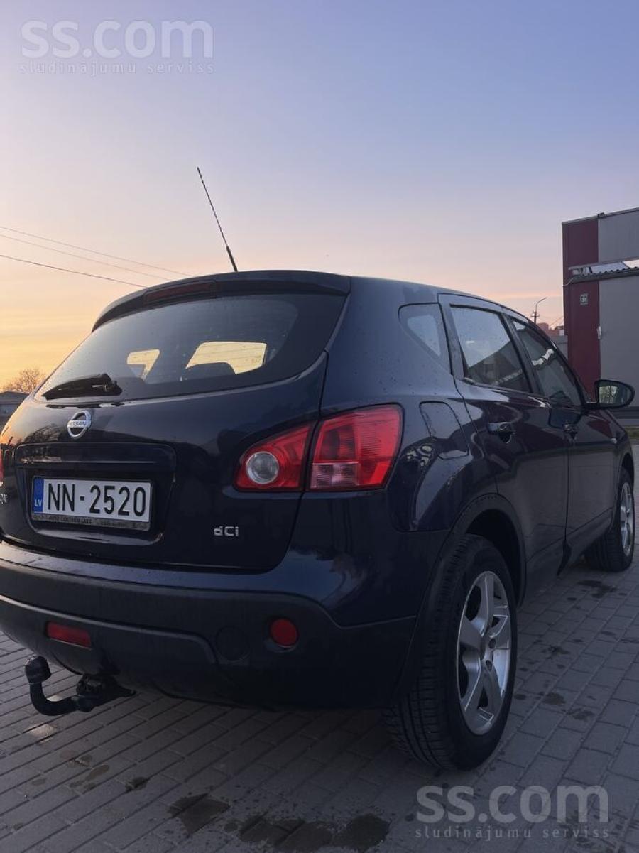 Zils Nissan Qashqai 2008 Liepāja, ar dzinēja tilpumu 2.00 L un nobraukumu 226 tūkst. km par 14480 €, foto 4 vietnē AUTOMOTO.COM.LV