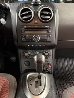 Zils Nissan Qashqai 2008 Rīga, ar dzinēja tilpumu 2.00 L un nobraukumu 299 tūkst. km par 3800 €, foto 10 vietnē AUTOMOTO.COM.LV