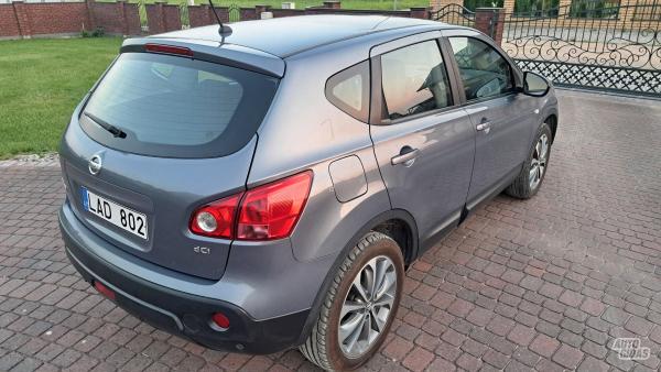 Blue Nissan Qashqai 2008 in Taurage, with an engine capacity of 1.50 L and mileage of 172 thousand km for 3500 €, photo 4 on AUTOMOTO.COM.LV