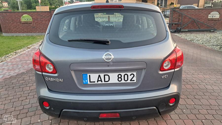 Blue Nissan Qashqai 2008 in Taurage, with an engine capacity of 1.50 L and mileage of 172 thousand km for 3500 €, photo 6 on AUTOMOTO.COM.LV