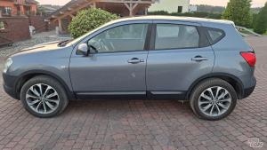 Blue Nissan Qashqai 2008 in Taurage, with an engine capacity of 1.50 L and mileage of 172 thousand km for 3500 €, photo 10 on AUTOMOTO.COM.LV