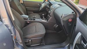 Blue Nissan Qashqai 2008 in Taurage, with an engine capacity of 1.46 L and mileage of 172 thousand km for 3300 €, photo 15 on AUTOMOTO.COM.LV