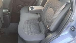 Blue Nissan Qashqai 2008 in Taurage, with an engine capacity of 1.46 L and mileage of 172 thousand km for 3300 €, photo 18 on AUTOMOTO.COM.LV