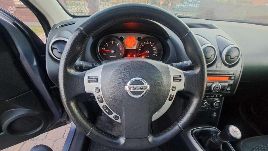 Blue Nissan Qashqai 2008 in Taurage, with an engine capacity of 1.46 L and mileage of 172 thousand km for 3300 €, photo 30 on AUTOMOTO.COM.LV