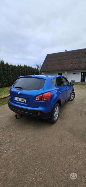 Blue Nissan Qashqai 2009 in Mazeikiai, with an engine capacity of 1.46 L and mileage of 380 thousand km for 4000 €, photo 3 on AUTOMOTO.COM.LV