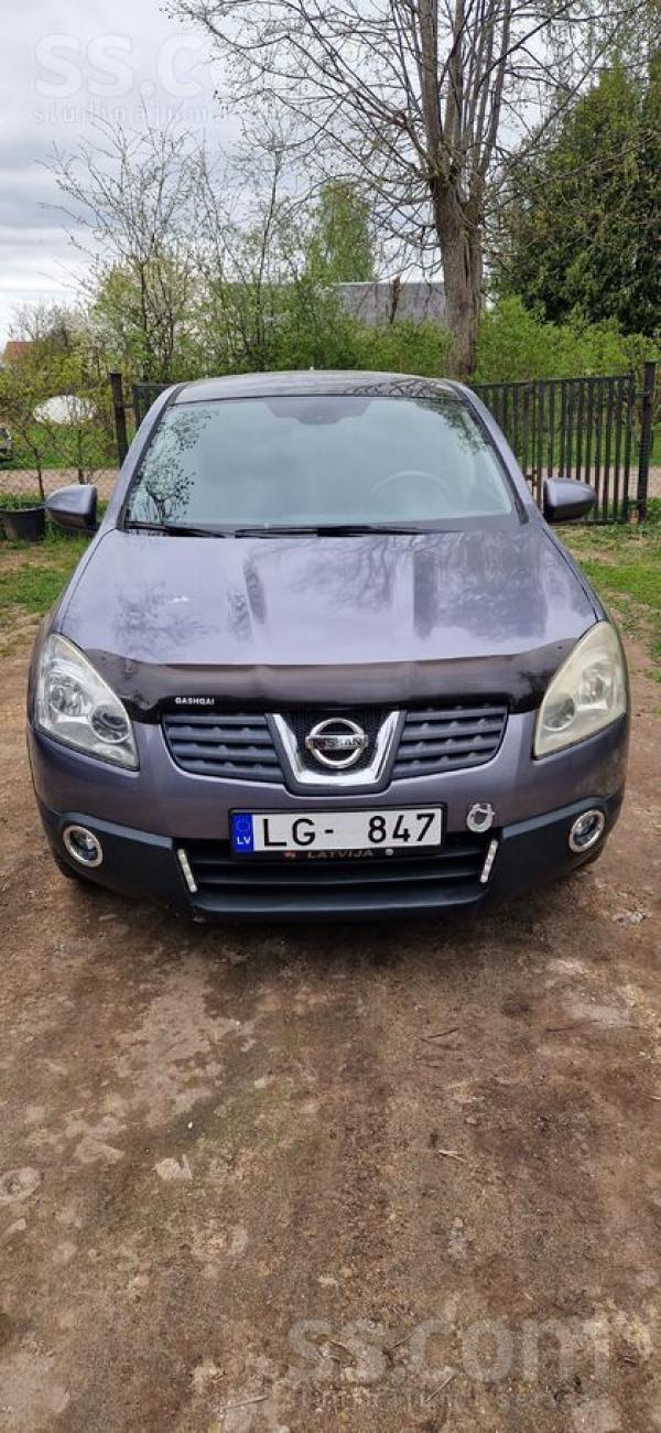 Blue Nissan Qashqai 2009 in Riga, with an engine capacity of 1.50 L and mileage of 225 thousand km for 4000 €, photo 1 on AUTOMOTO.COM.LV
